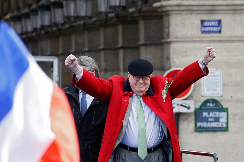 Depois de dois casamentos falhados, Marine Le Pen vive agora com uma ...