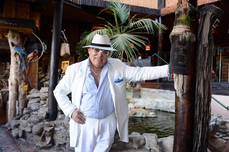 Cronista social Abel Dias celebra 69.º aniversário entre muitos amigos ...