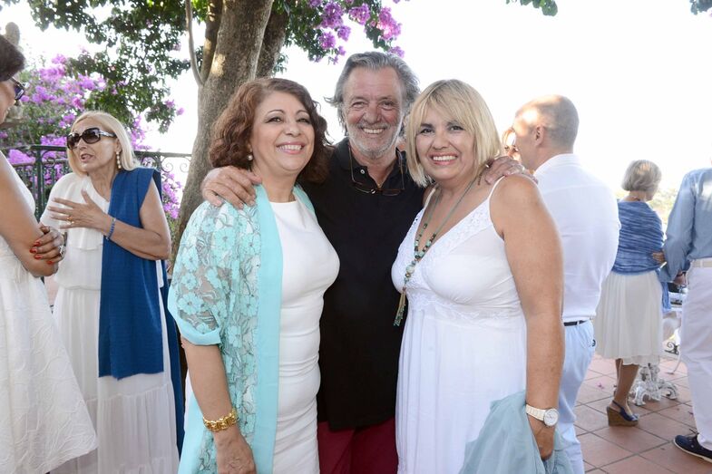 Cronista social Abel Dias celebra 69.º aniversário entre muitos amigos ...