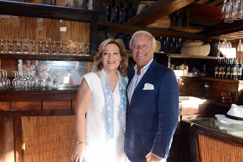 Cronista social Abel Dias celebra 69.º aniversário entre muitos amigos ...