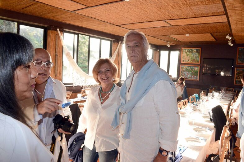 Cronista social Abel Dias celebra 69.º aniversário entre muitos amigos ...