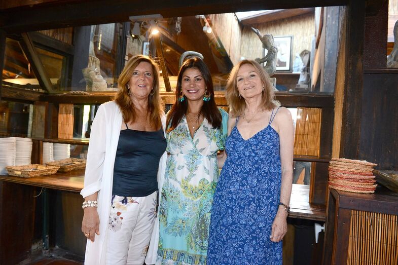 Cronista social Abel Dias celebra 69.º aniversário entre muitos amigos ...