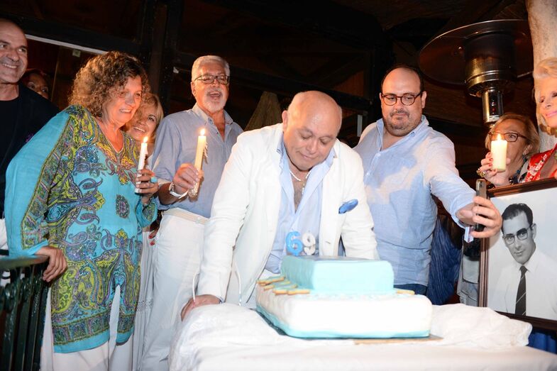 Cronista social Abel Dias celebra 69.º aniversário entre muitos amigos ...