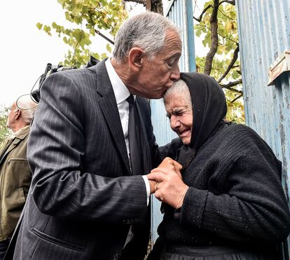 Foto na revista 'Time' de Marcelo com vítimas dos incêndios torna-se ...