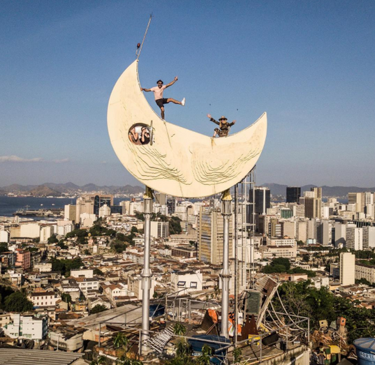 Longe de Portugal, Madonna diverte-se como a rainha das favelas do Rio ...