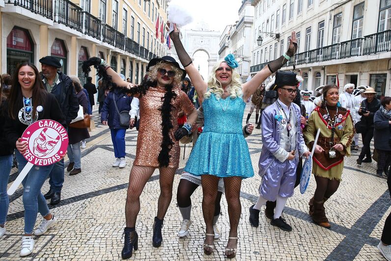 Matrafonas de Torres Vedras inauguram Carnaval em Lisboa - Flashes - FLASH!
