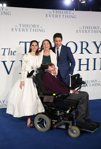 Segunda mulher de Stephen Hawking contra-ataca: Foi "escrava por 20 ...