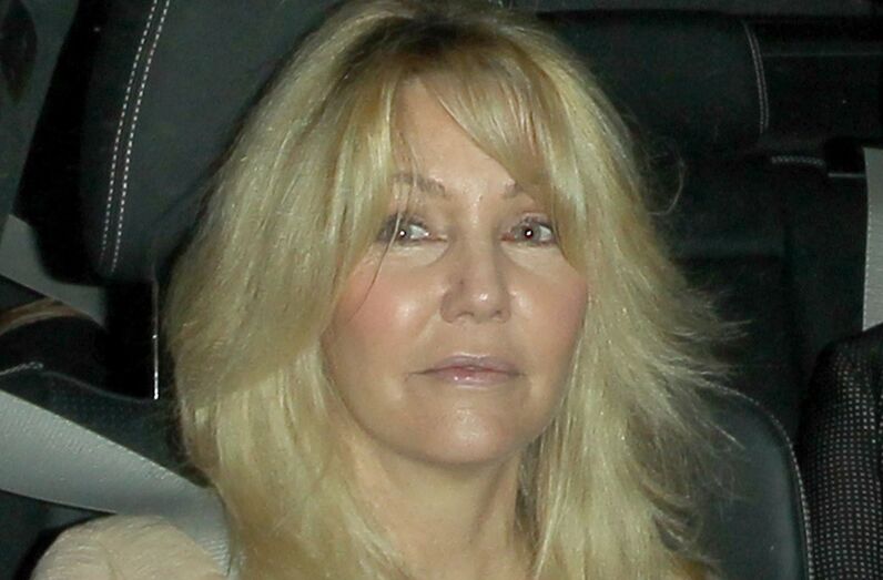 A assustadora decadência de Heather Locklear, que foi uma das atrizes ...