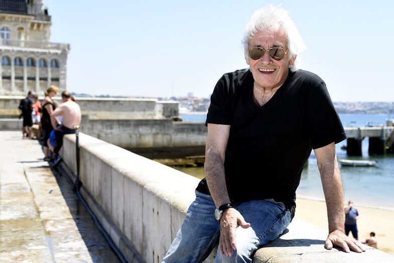 A enfrentar um cancro, ator Júlio César chora a morte do irmão ...