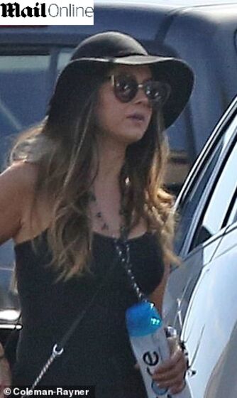 Kathryn Mayorga surge finalmente em público depois das acusações a ...