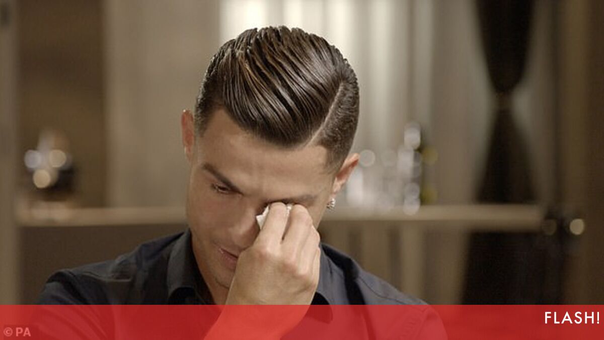 Cristiano Ronaldo Em Lágrimas Ao Ver Imagens Do Pai Flashtv Flash