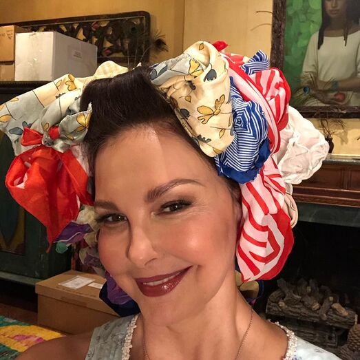 O que aconteceu com a cara dela?! Atriz Ashley Judd fala sobre o uso de ...