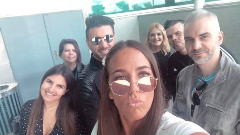 Cantora dos Santamaria fala pela primeira vez da morte do irmão Tony ...