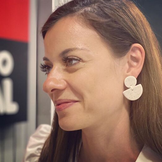 Das manhãs da Comercial para a TV! Conheça Vera Fernandes, a nova ...