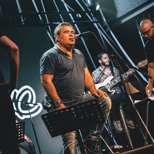 Toy é vítima do sucesso! Com 82 concertos marcados este verão, cantor é ...