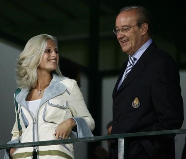 Como Pinto da Costa foi seduzido por Cláudia Campos, com quem se casou ...