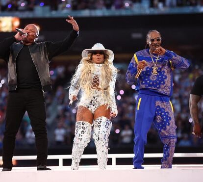 Estrelas do Rap levam público do Super Bowl à loucura - Internacional ...