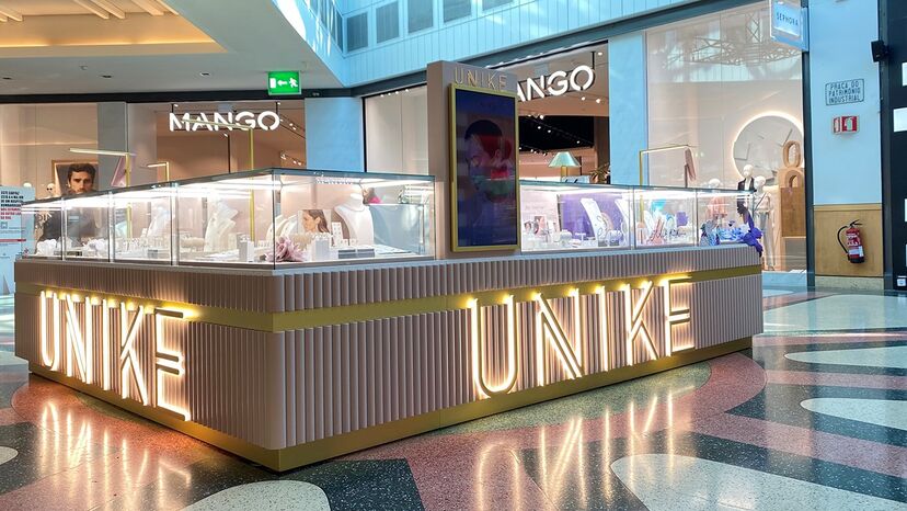 UNIKE abriu primeira loja oficial - Comunicados Imprensa - FLASH!