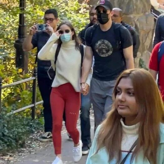 Alba Baptista e Chris Evans apanhados a namorar em Nova Iorque - Mundo ...