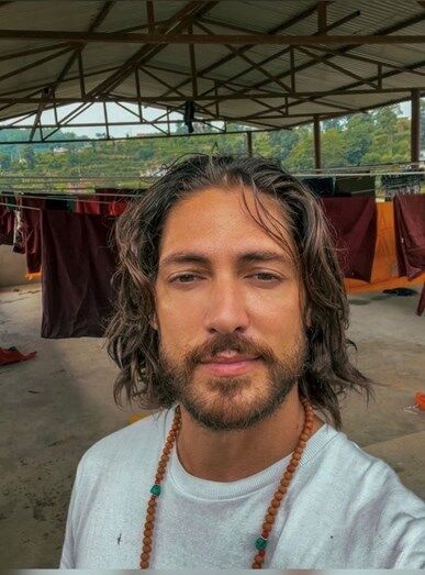 Ângelo Rodrigues muda de vida aos 35 anos. Ator ensina inglês para ...