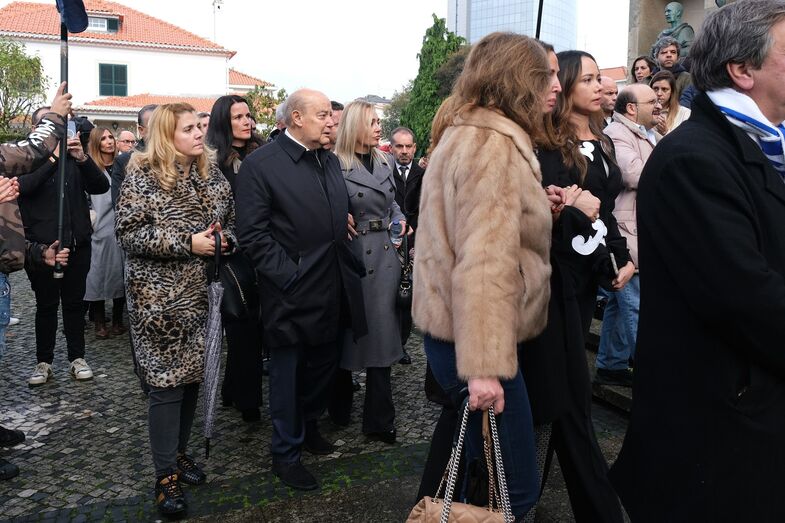 Crispação no funeral do Bibota! Fernanda Miranda enfrenta Pinto da ...