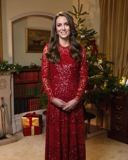Kate Middleton presta homenagem a rainha Isabel II numa altura em que ...