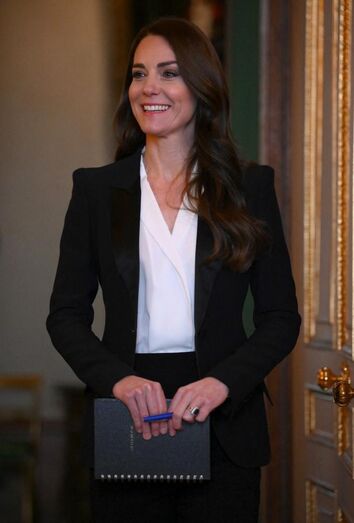 Controlada pelo palácio. Kate Middleton ainda não sabe o que vai vestir ...