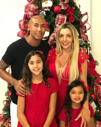 Separação. Luisão saiu da moradia de luxo que tinha com a mulher e ...