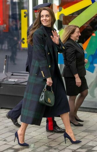 Kate Middleton obrigada a ficar duas semanas hospitalizada após ...