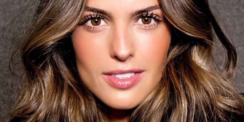 O toque bronzeado que faz toda a diferença! Dê vida ao seu rosto com um ...