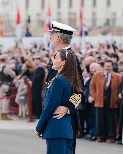Princesa Leonor está a bordo do navio-escola e Letizia já pediu a ...