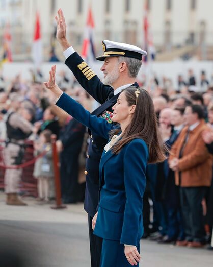 Princesa Leonor está a bordo do navio-escola e Letizia já pediu a ...