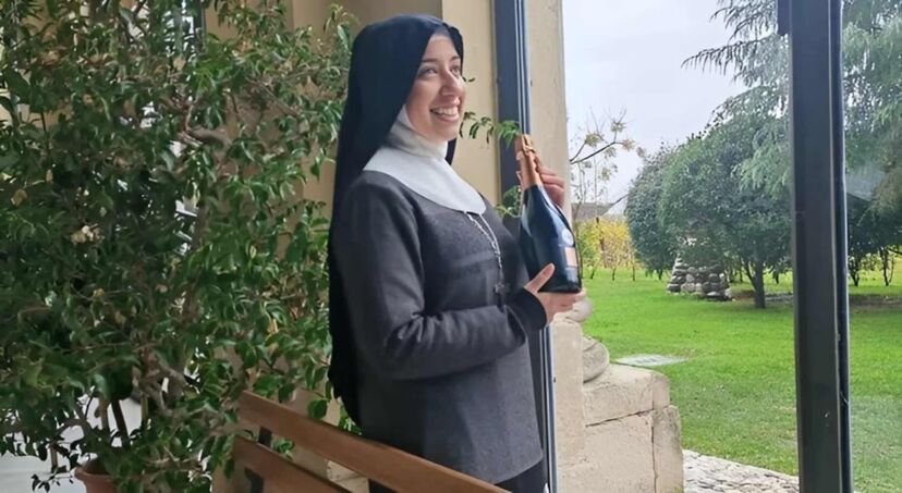 Dispensada das funções de madre-abadessa, freira brasileira é acusada ...