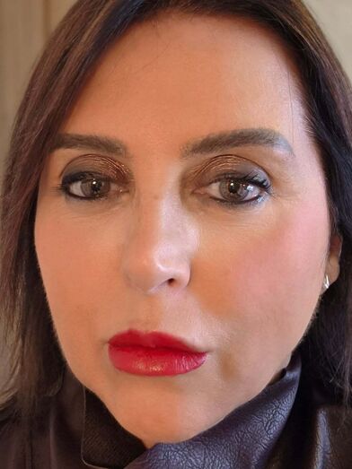 Tudo sobre Ana Anes, a sexóloga que terá esfaqueado o pai e o deixou ...