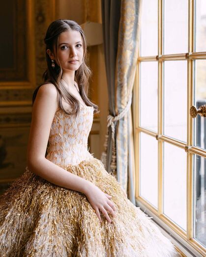As mais belas jovens da aristocracia e família influentes brilham no Le ...