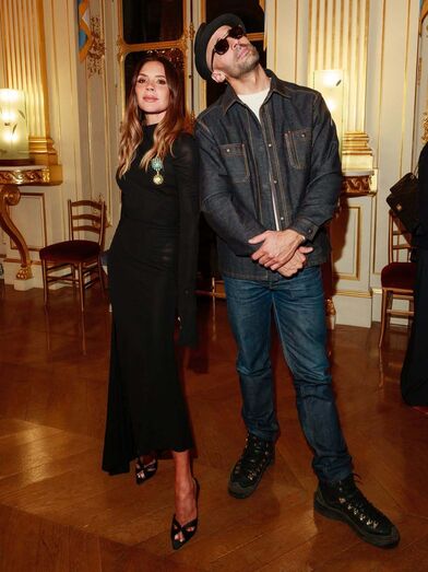 David e Victoria Beckham surgem em público e comportamento do casal ...